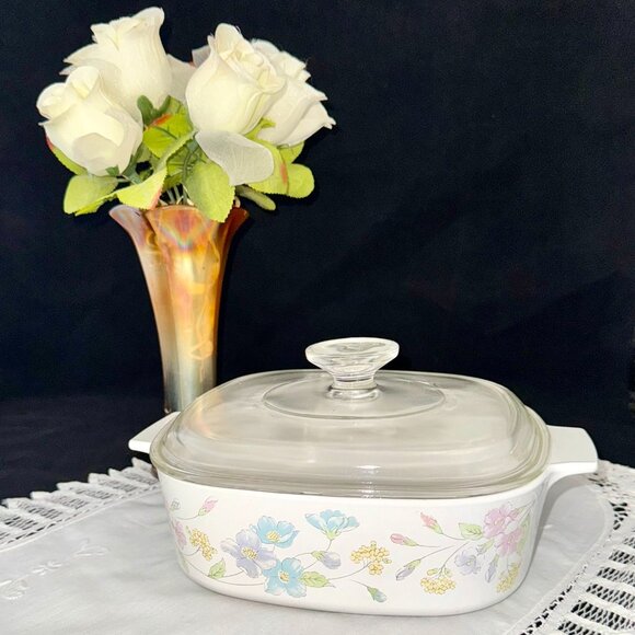 Corningware | Kitchen | Hard To Find 2l Pastel Bouquet Casserole Dish W ...